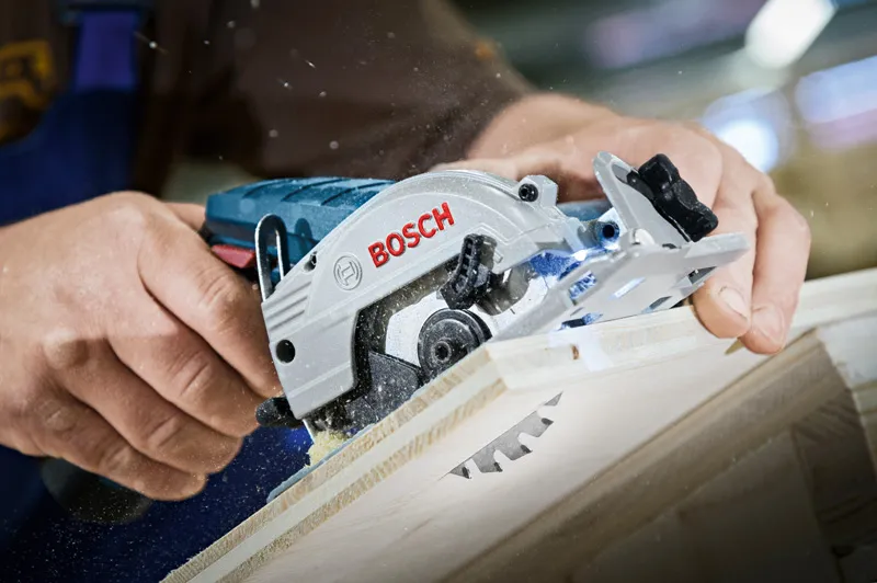 GKS 12 V-LI Cordless Circular Saw | Bosch Professional